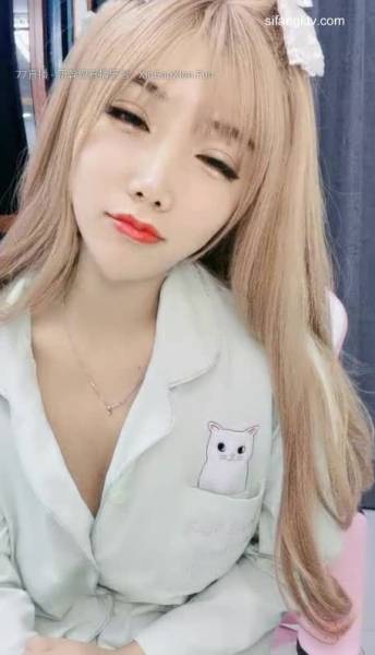 超极品喷水王者主播@尤物敏儿 尺度福利秀[22V/17.5G]百度 - 老司机