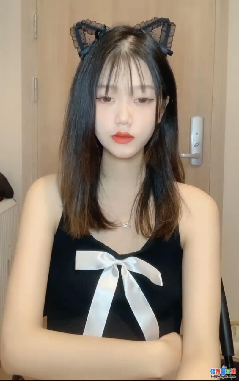 半糖超级清纯嫩妹 葡萄妹妹 高价收费房祼舞自慰秀 [2v+3g][百度盘] - 老司机