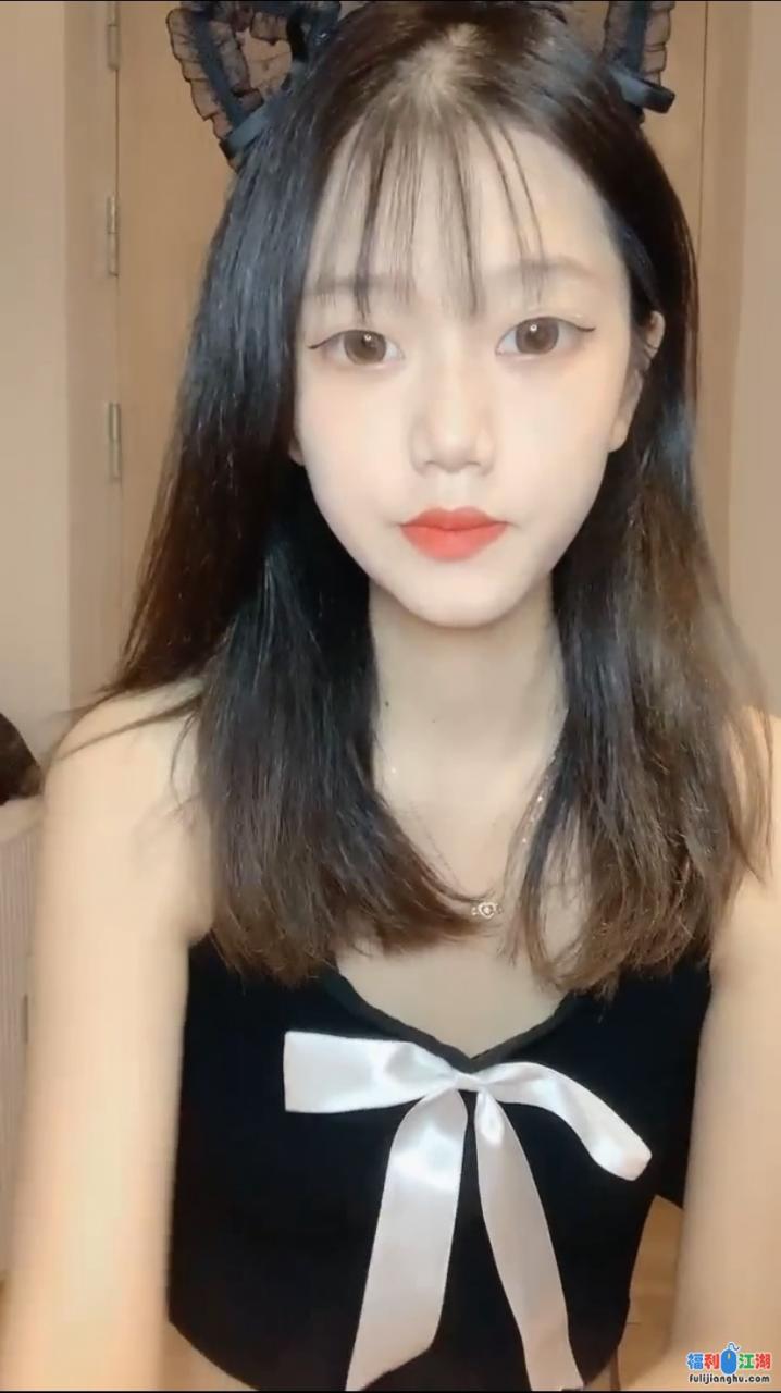 半糖超级清纯嫩妹 葡萄妹妹 高价收费房祼舞自慰秀 [2v+3g][百度盘] - 老司机