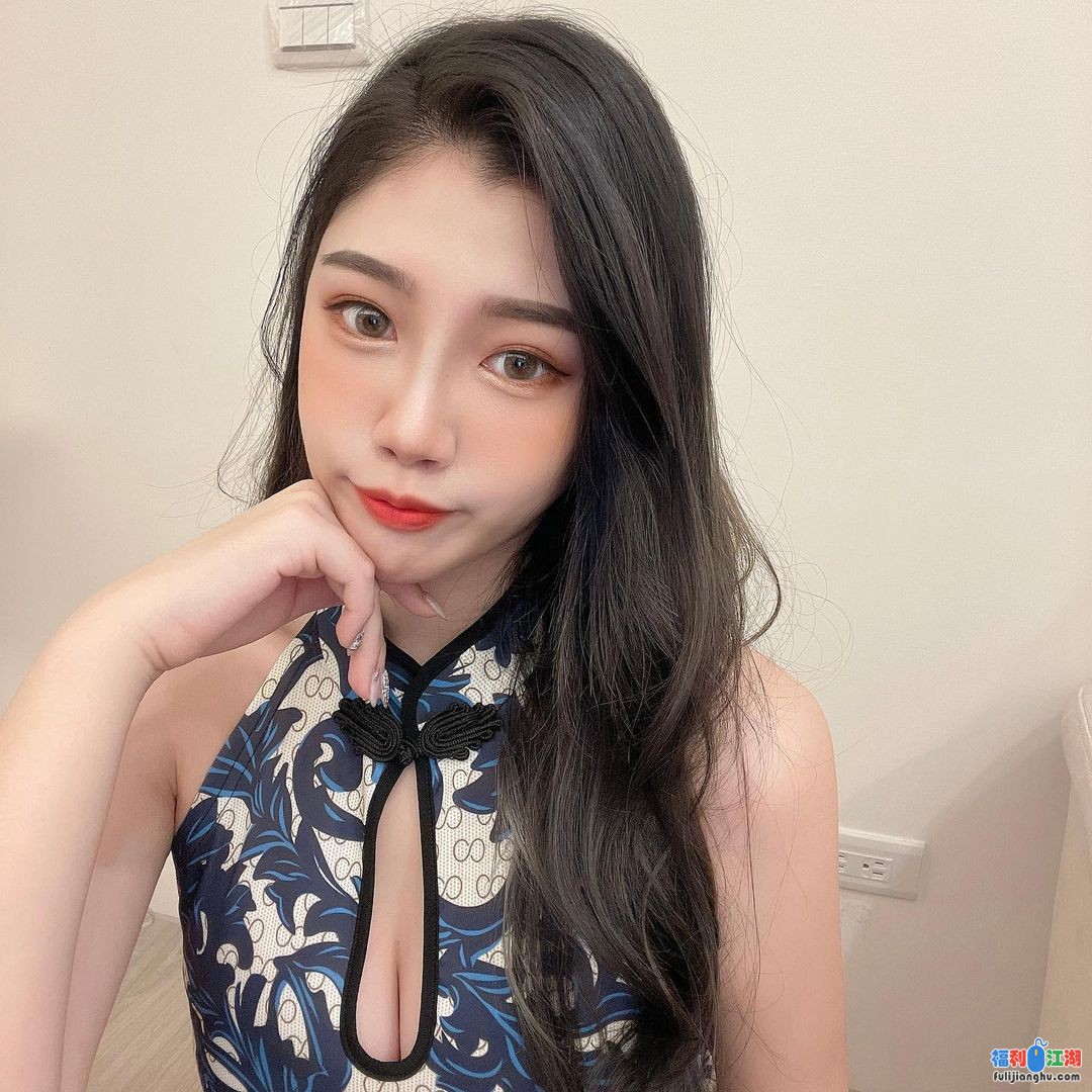 《台湾情侣泄密》 ️身材很赞的美女和男友之间的炮影遭曝光 老司机 